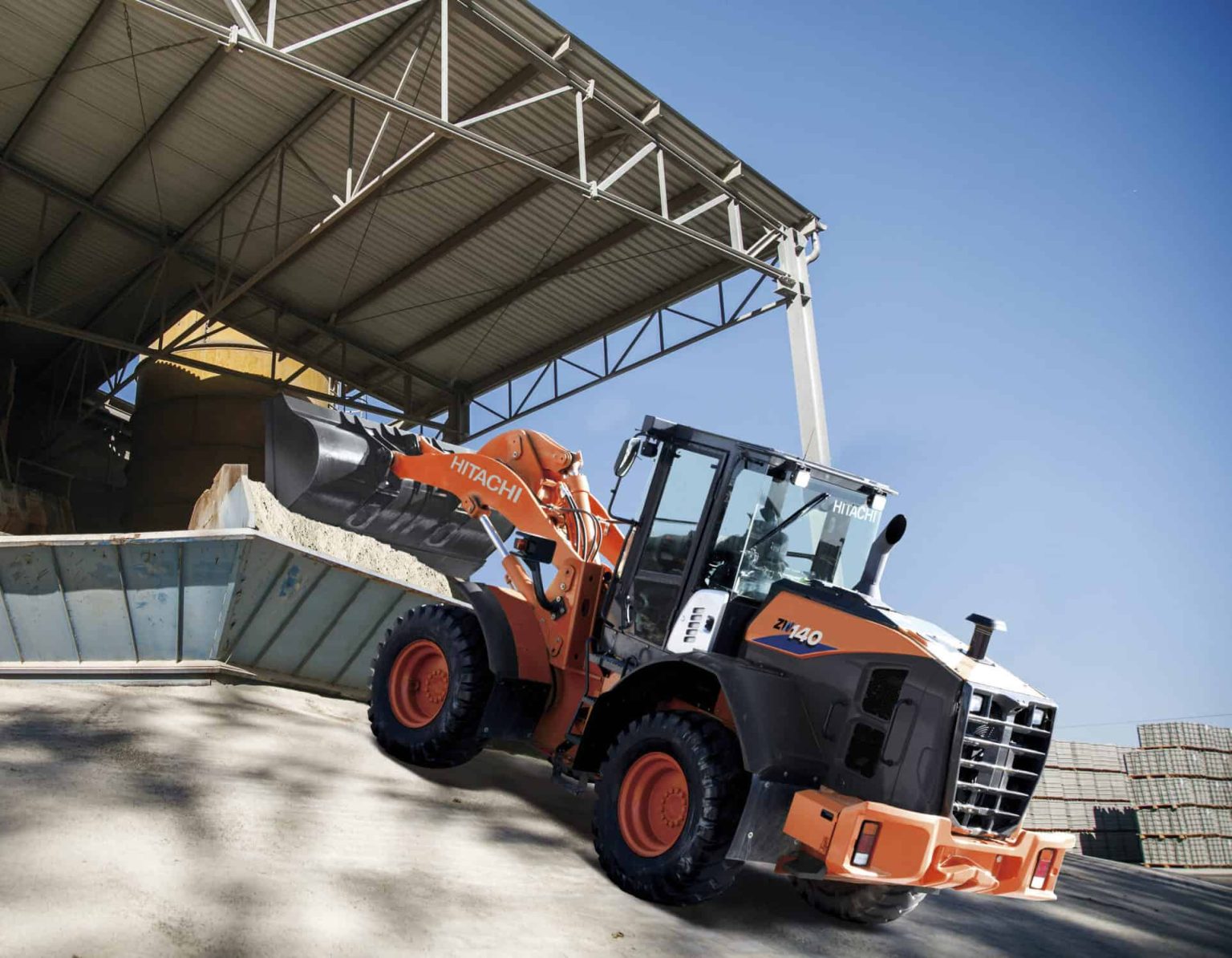 Hitachi Mid Size Wheel Loaders | Tracey Road Equipment