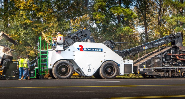 Astec Material Transfer Vehicles | Tracey Road Equipment