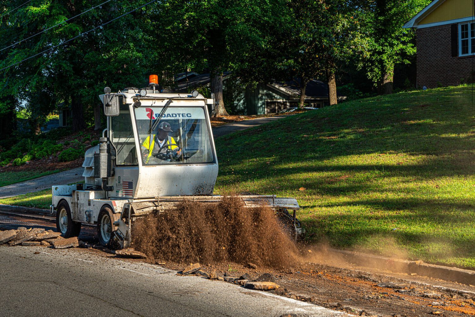 Astec Material Transfer Vehicles | Tracey Road Equipment