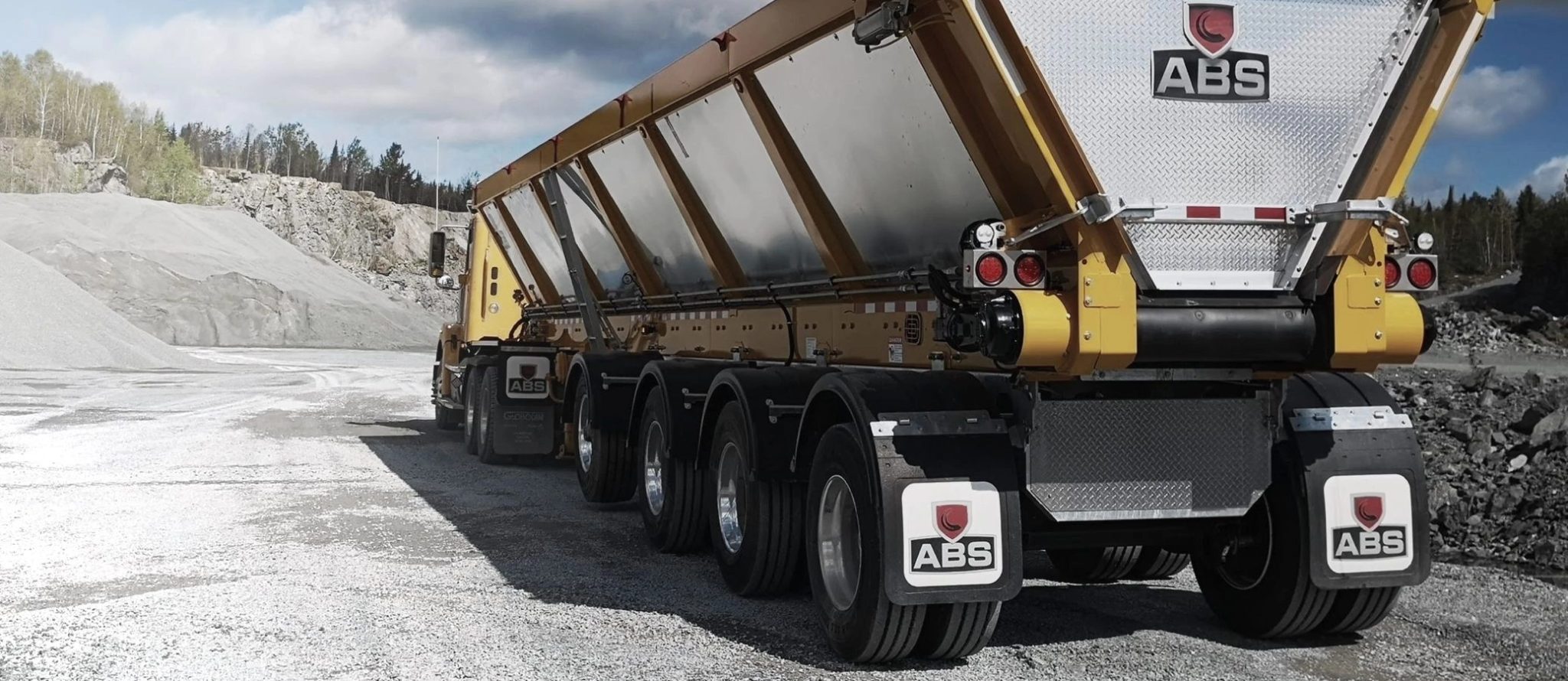 Manac Trailers | Tracey Road Equipment